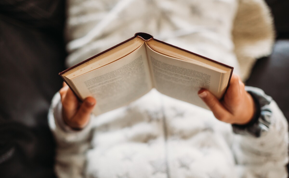 Qué significa la frase "si tan solo tocare el borde de su manto"